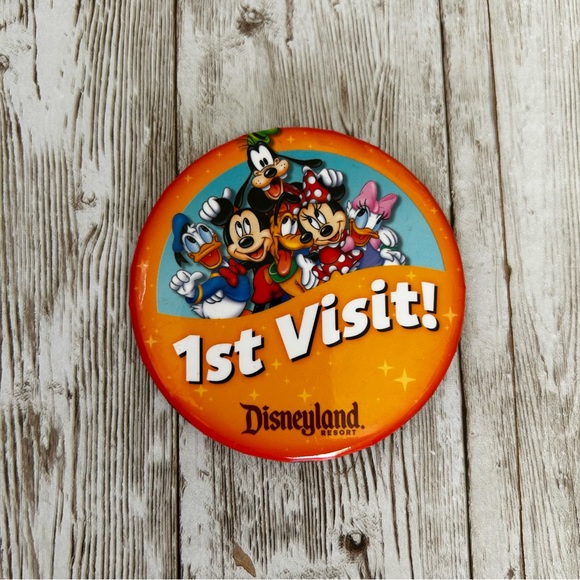 Disney | Other | Disneyland St Visit Blank Button Pin | Poshmark